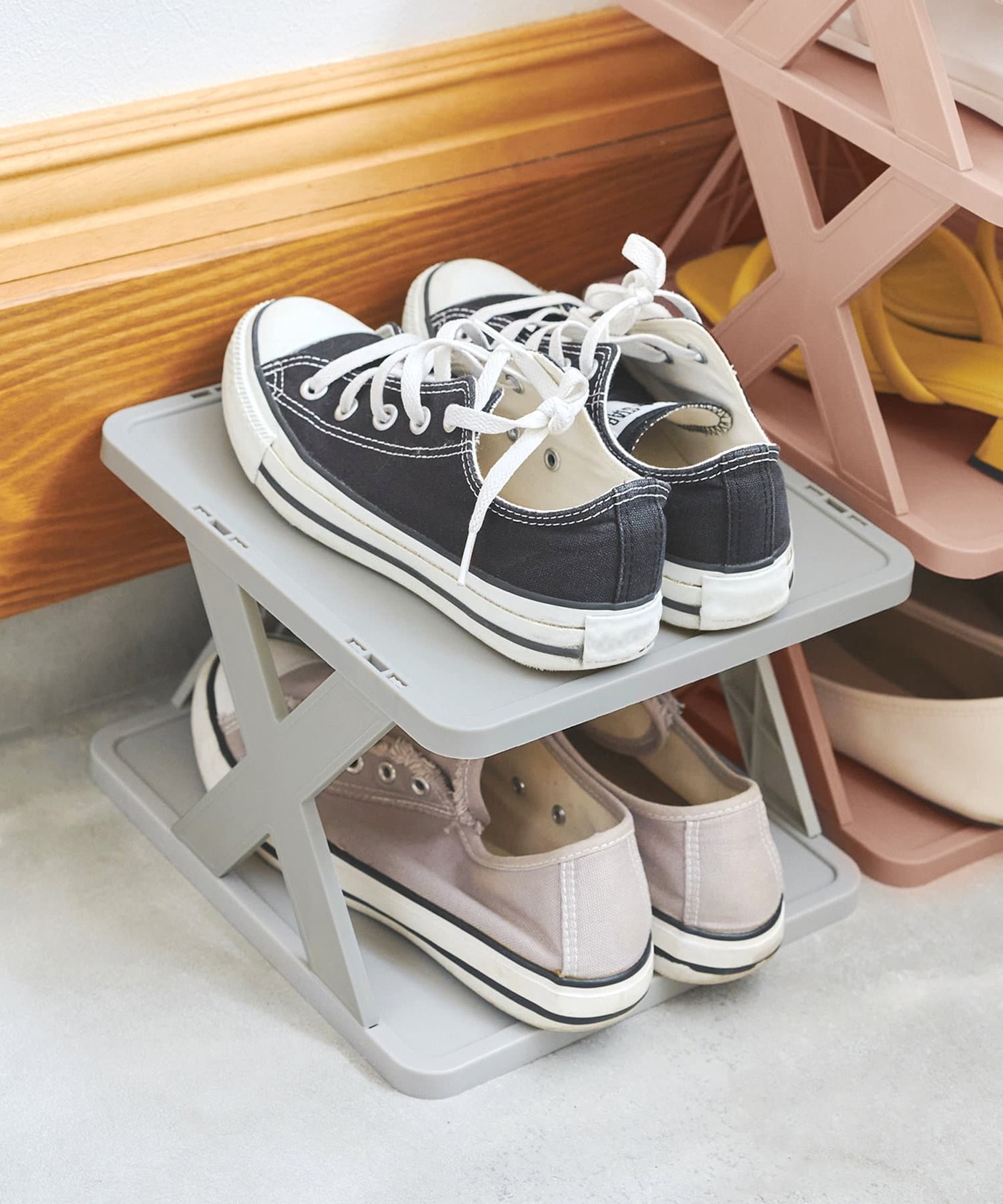 3COINS「シューズラック」再入荷待ちの人気！最小スペースを有効化 | LIMO | くらしとお金の経済メディア