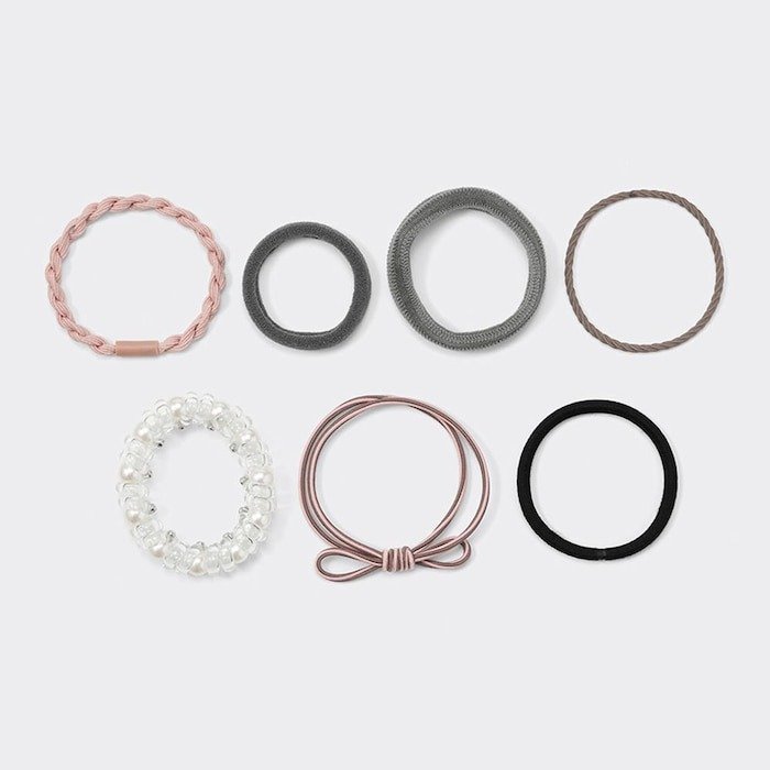 【GU】これ全部590円なんです！春を先取りするプチプラ〈アクセサリー3選〉 おしゃれな人はもう持っている！？ おしゃれに春っぽさを楽しめちゃいます | LIMO | くらしとお金の経済メディア